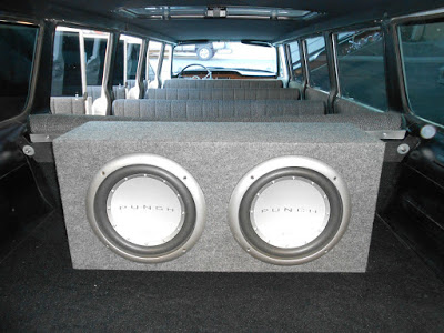 Nine-Door Wagon: Checker Aerobus – www.oddimotive.com